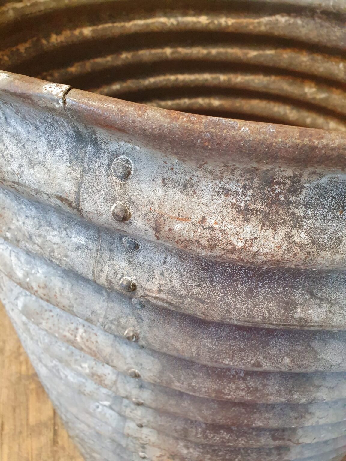 Fluted Galvanised Bottomless Planter